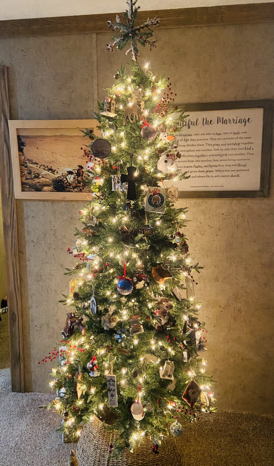Christmas Home Tour 2022 - NellieCoody.com